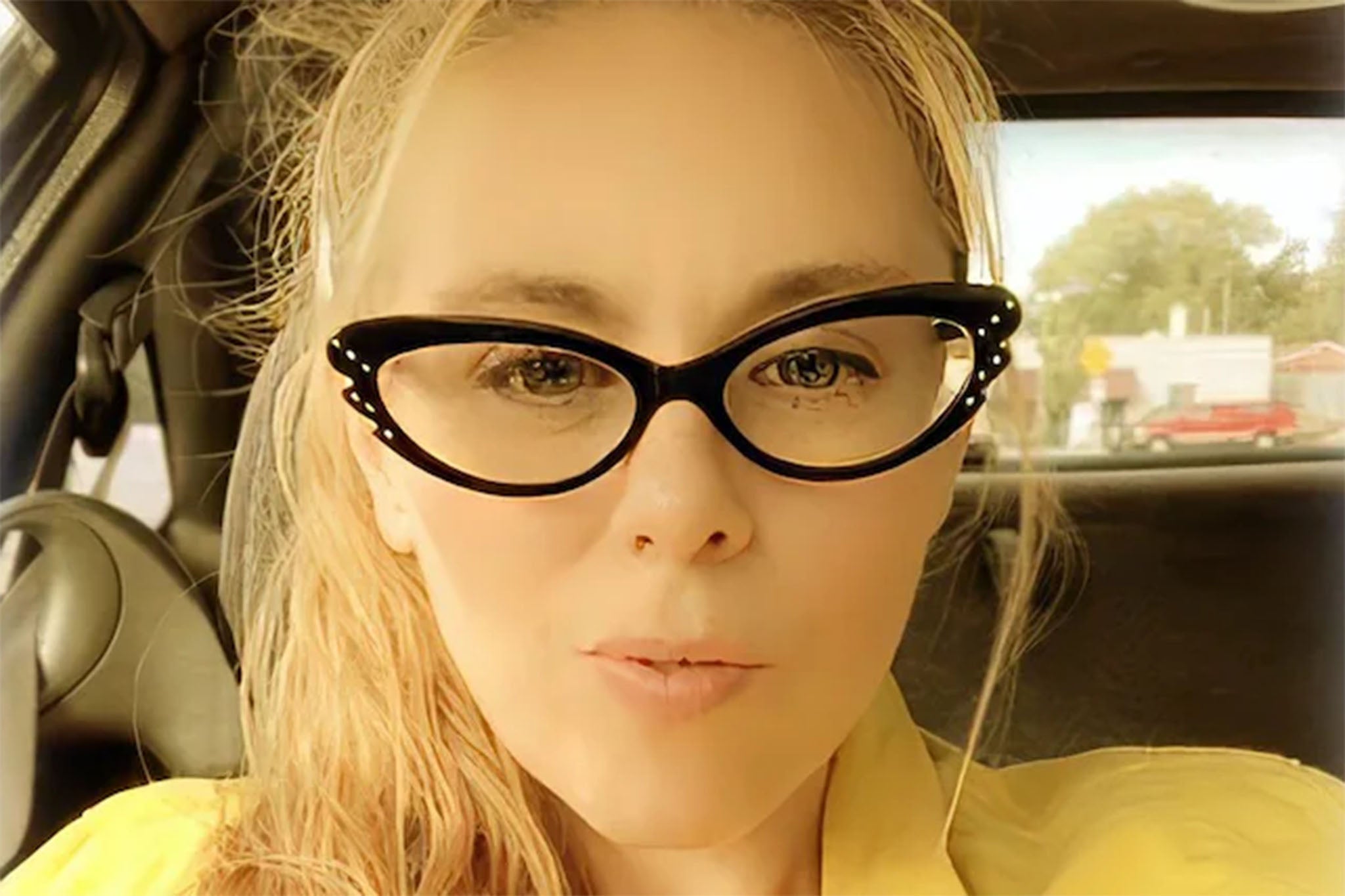 Father and son jailed for murder plot after hiring ‘female assassin in hijab disguise’ | The ...